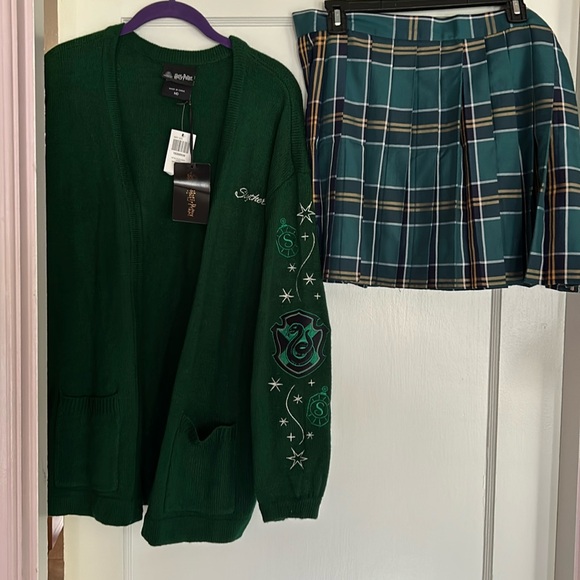 Wizarding World Of Harry Potter | Skirts | Harry Potter Slitherin Green Cardigan With Matching ...